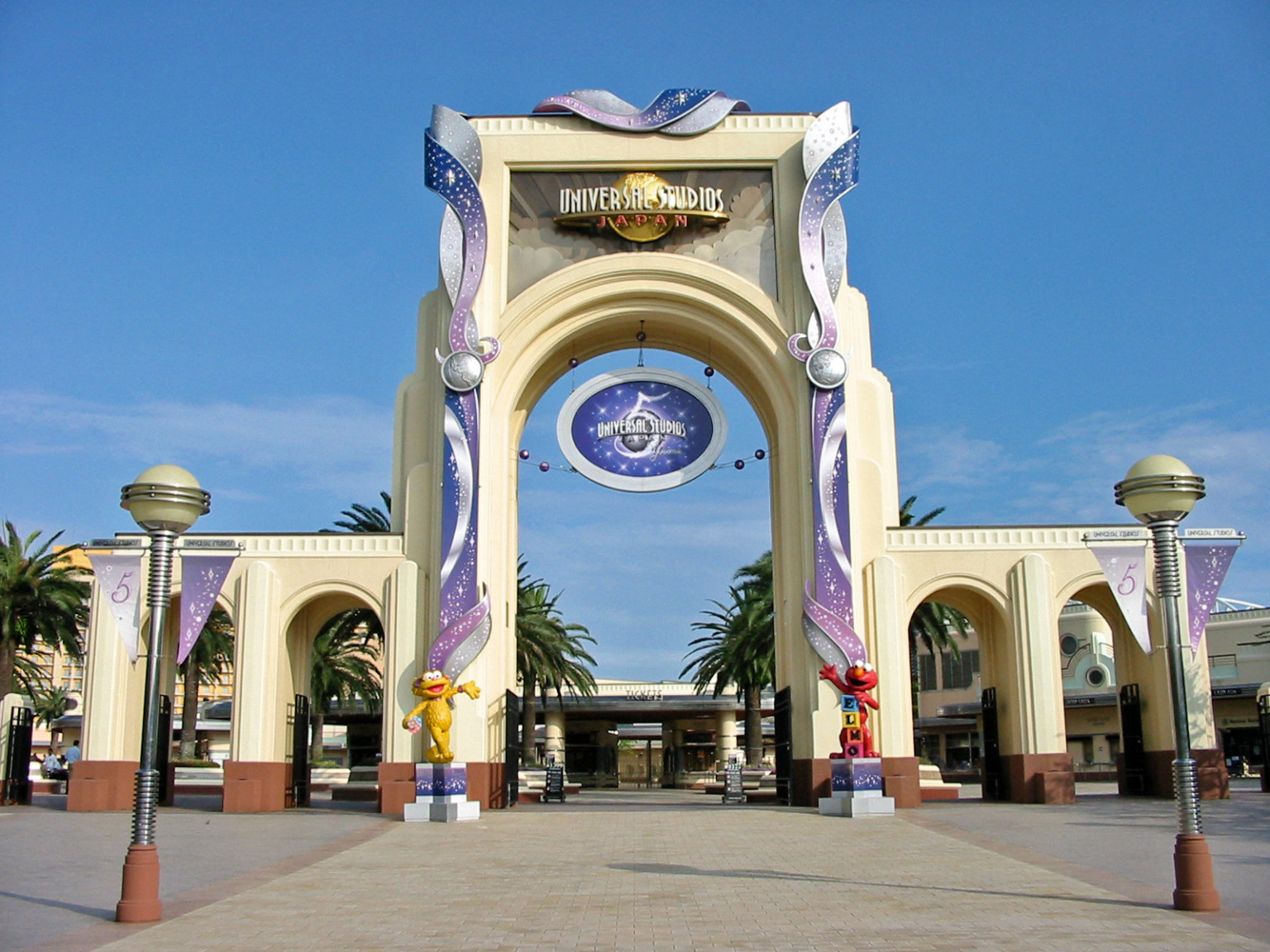Experience Universal Studios Japan Like Never Before: VIP Access ...